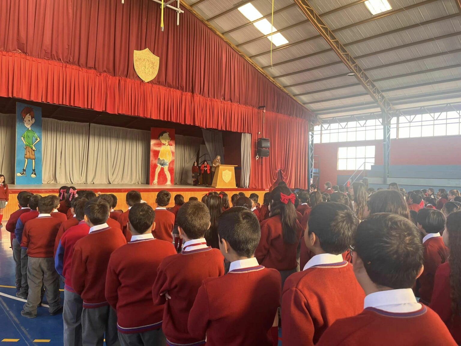 ESTUDIANTES DE 5° Y 6° BÁSICO REALIZAN EL ACTO CÍVICO CORRESPONDIENTE ...